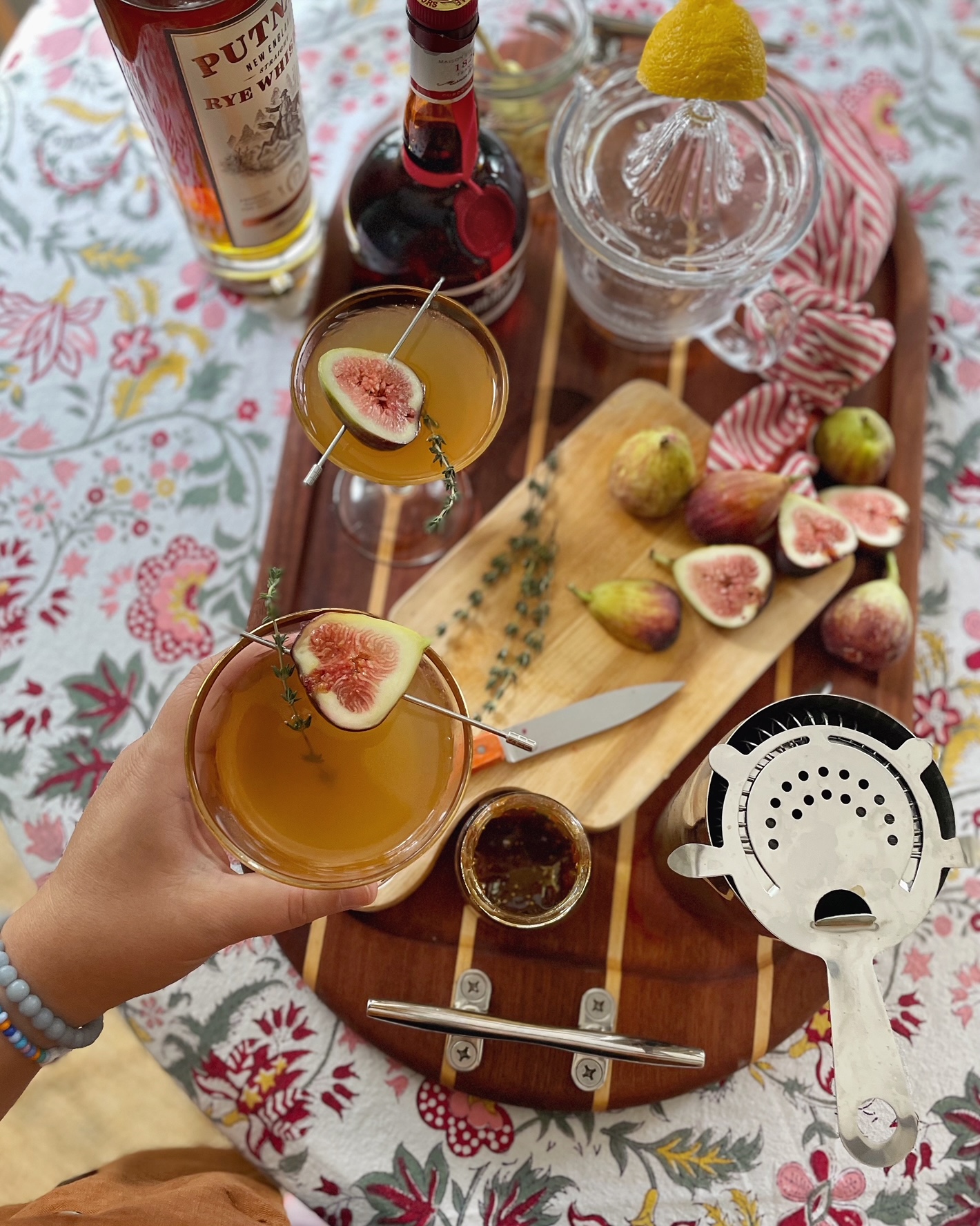 Fig and Rye Fall Cocktail. - DomestikatedLife